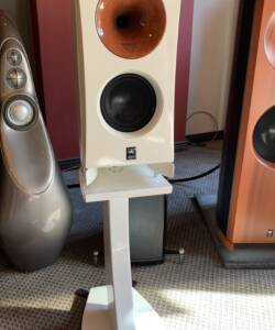 Naim Allae Floorstanding Speakers | Audio Exchange
