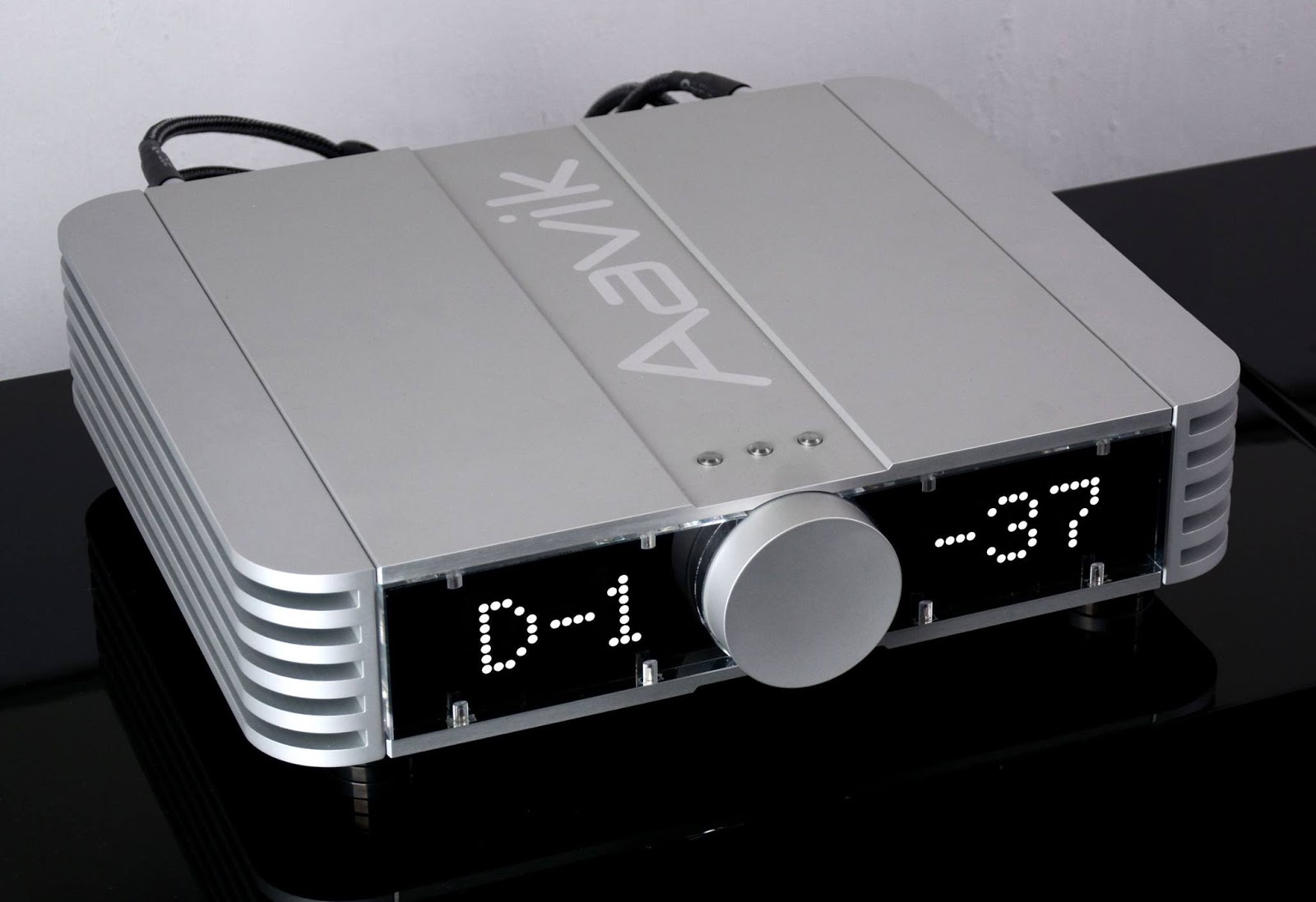 Aavik U-150 amplifier - Audio Exchange